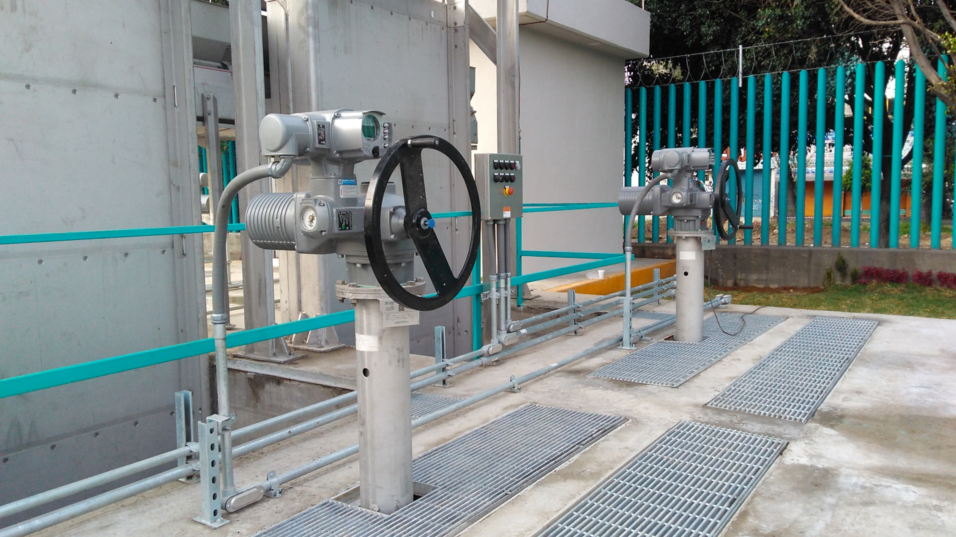 Passavant® Cable-Operated Bar Screen COB-XXL & Passavant® Penstock ...